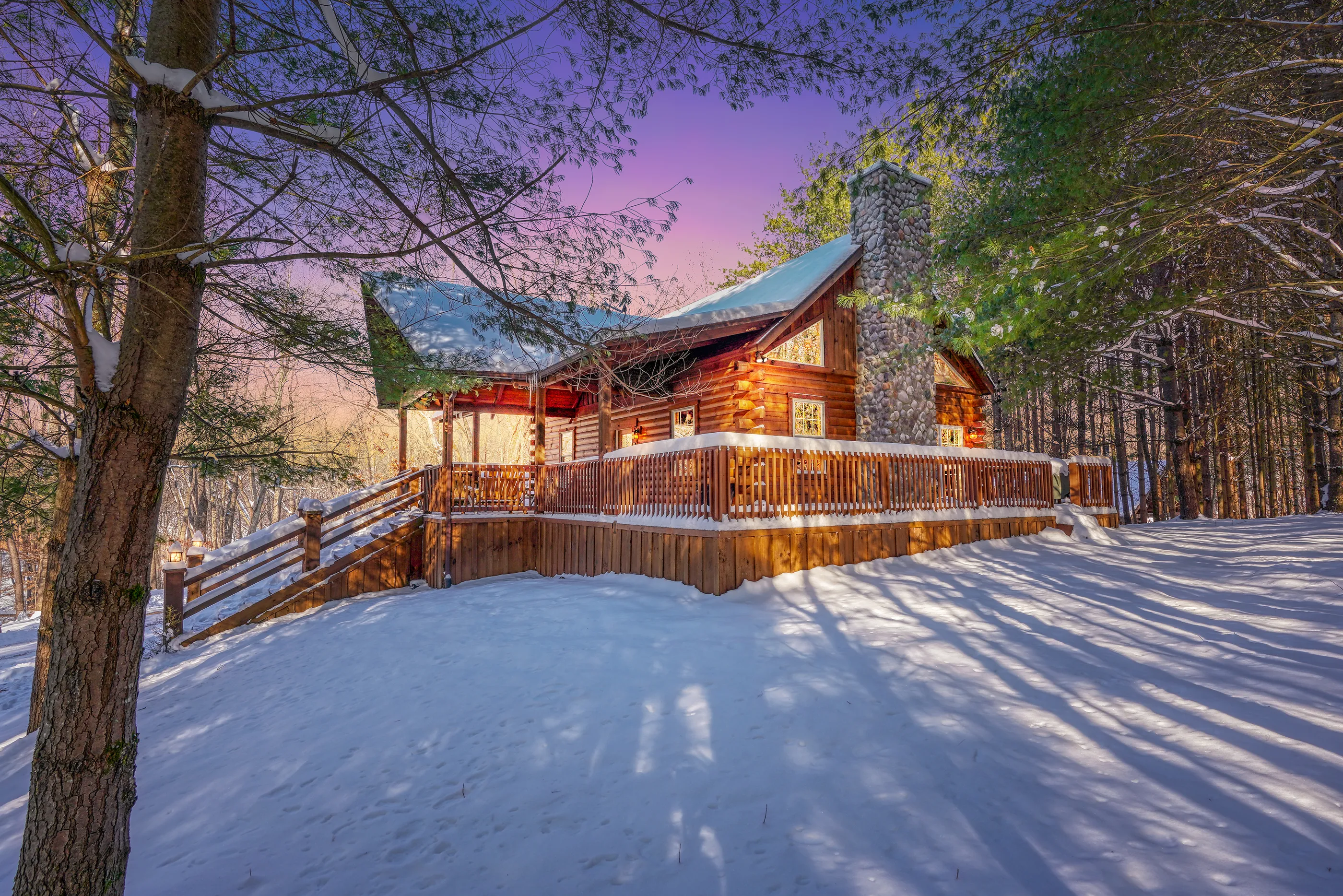 The Outpost Cabin - Hocking Hills - Old Man's Cave - Ohio